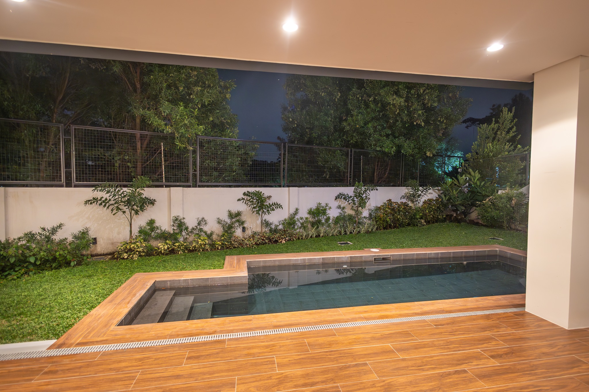 Live Here - Brand New Modern Tropical Design Home in Ayala Southvale ...